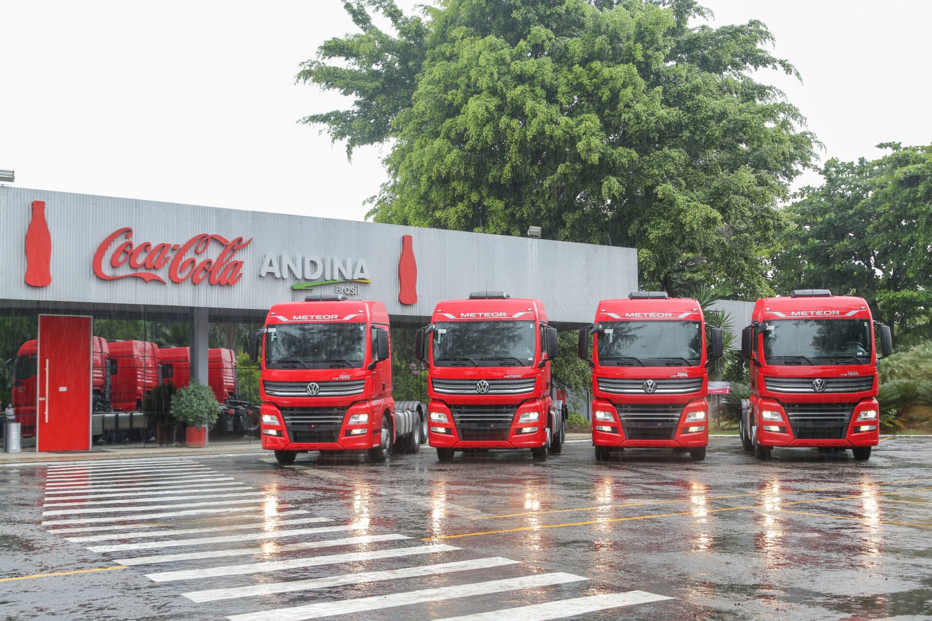 Coca-Cola Andina abre vagas no RJ com benefícios e contratação efetiva